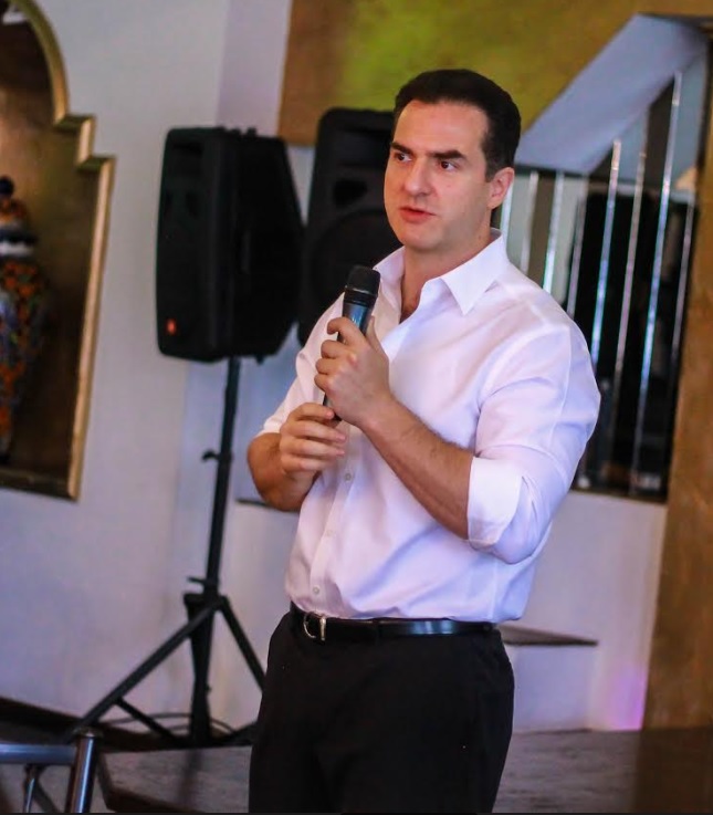 Adrián de la Garza consolidará el programa Médico de Barrio - Regiando.com